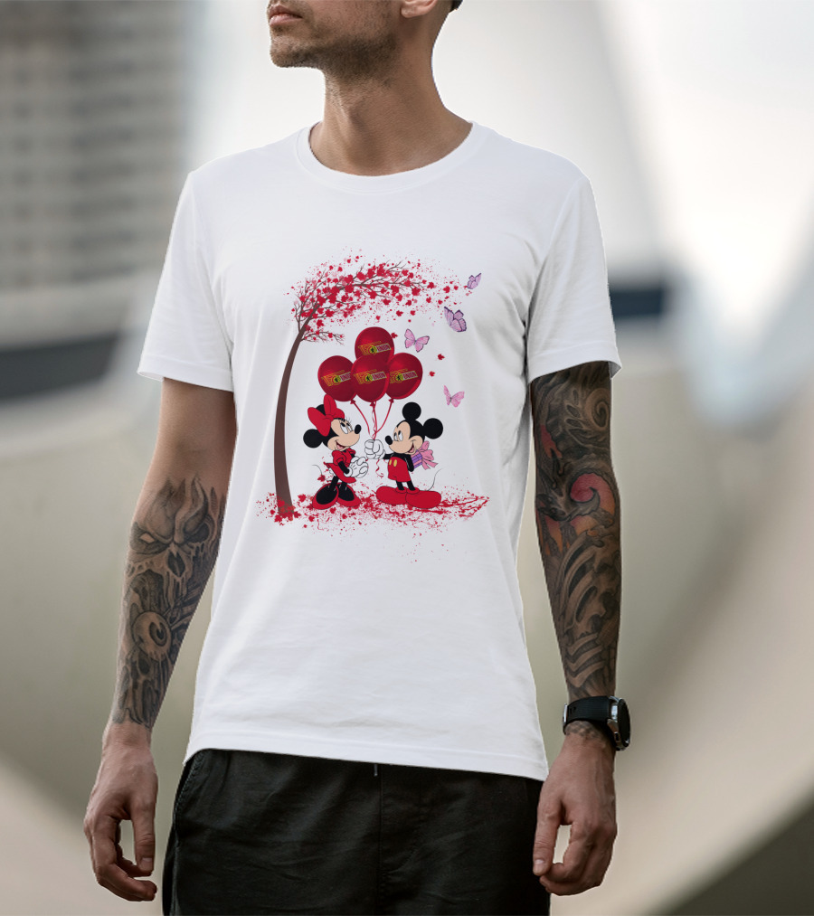 Minnie And Mickey Mouse Holding 1 FC Union Berlin Balloons With Tree And Butterflies T-Shirt