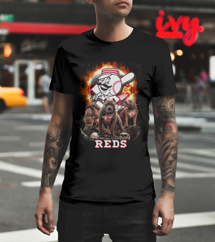 Cincinnati Reds Logo With Fierce Dogs And Skulls T-Shirt