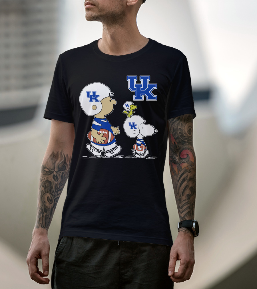 Kentucky Wildcats Peanuts Snoopy Woodstock Football Helmet T-Shirt