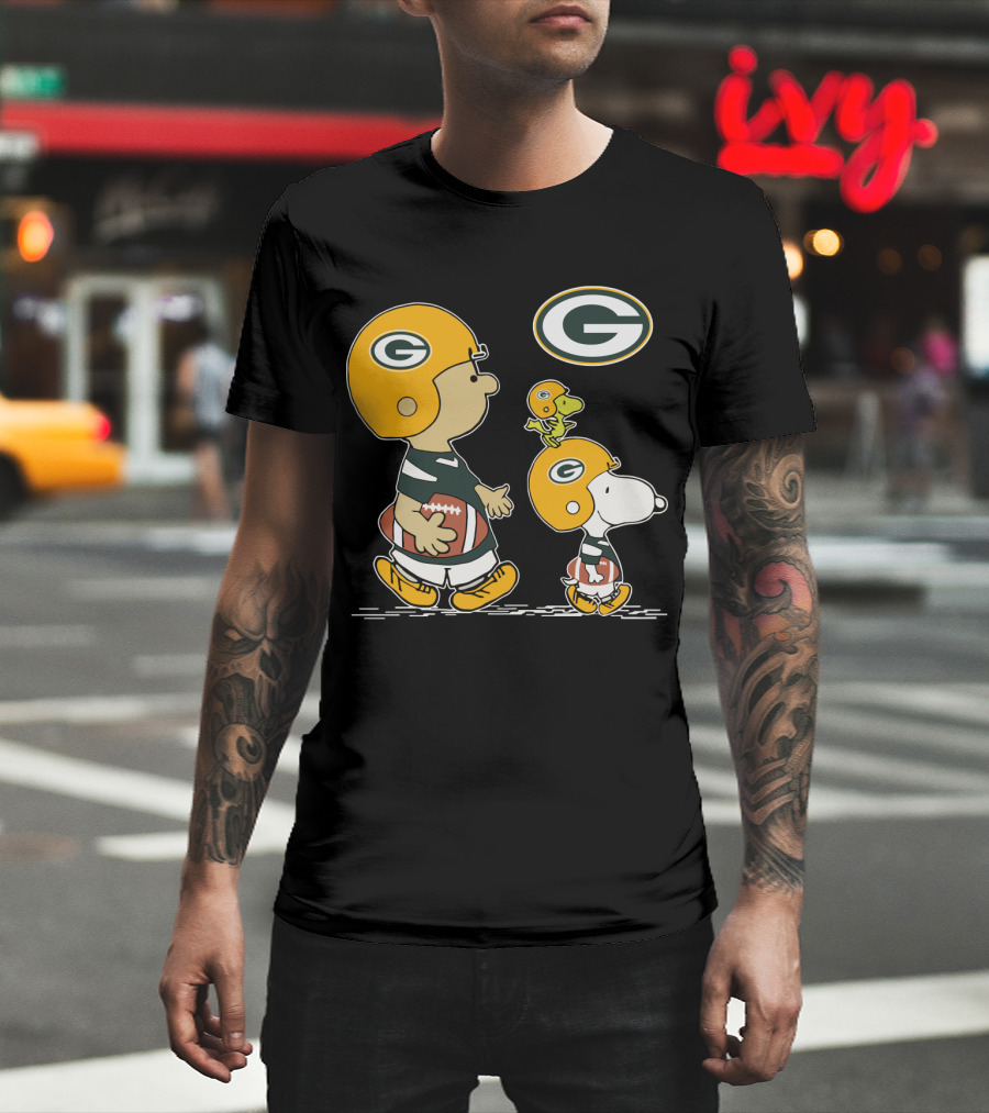 Packers Snoopy Charlie Brown Woodstock Football Helmets T-Shirt