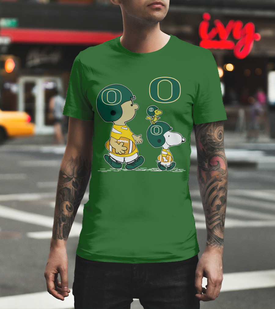 Oregon Ducks Snoopy Charlie Brown Woodstock Football Helmet Peanuts T-Shirt