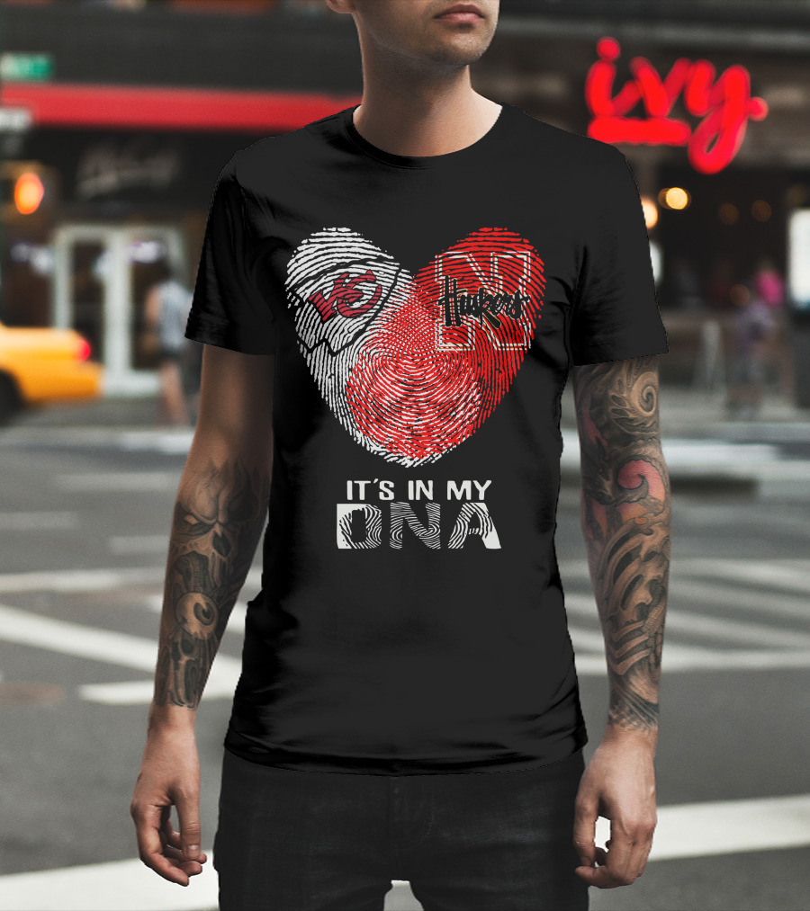 Chiefs Huskers It's In My Dna Fingerprint Heart T-Shirt