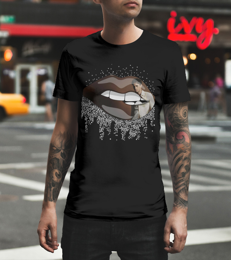 Enrique Iglesias Graphic With Sparkling Lips T-Shirt