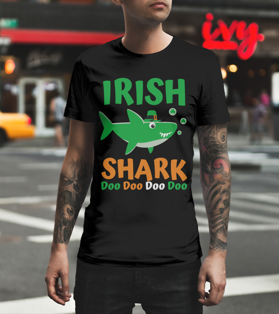 Irish Shark Doo Doo Doo St. Patrick's Day Fun With Leprechaun Hat And Shamrocks T-Shirt