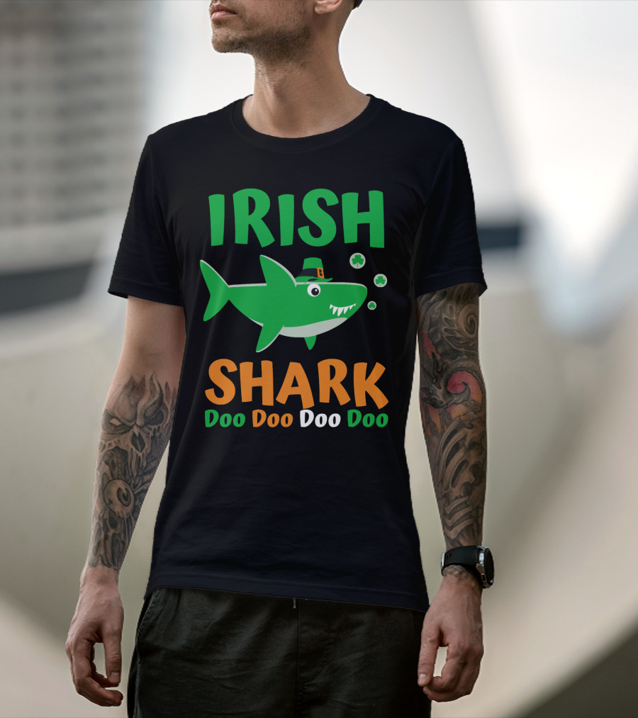 Irish Shark Doo Doo Doo St. Patrick's Day Fun With Leprechaun Hat And Shamrocks T-Shirt