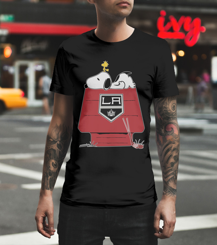 La Kings Snoopy On Doghouse With Hockey Sticks And Puck T-Shirt