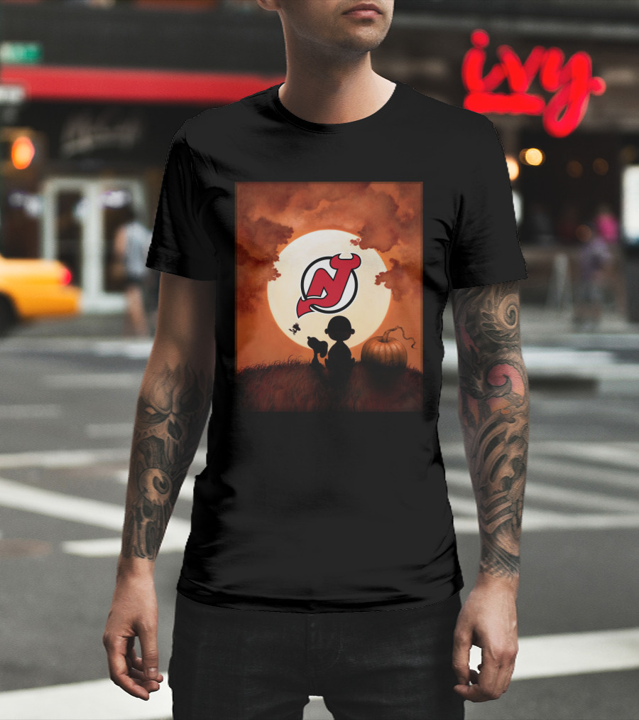 New Jersey Devils Halloween Moon Pumpkin Scene T-Shirt