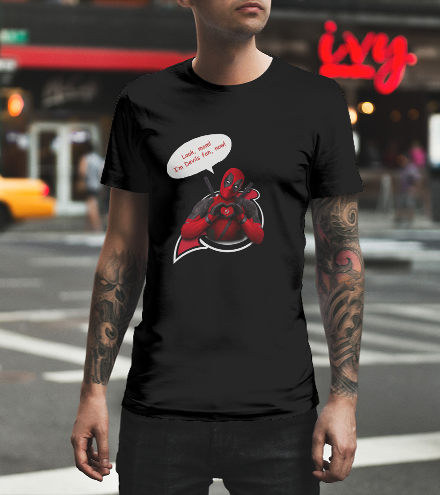 New Jersey Devils Look Mom I'm Devils Fan Now T-Shirt