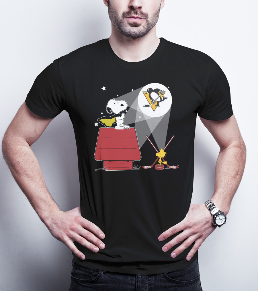 Snoopy And Woodstock Pittsburgh Penguins Nhl Hockey Night Scene T-Shirt