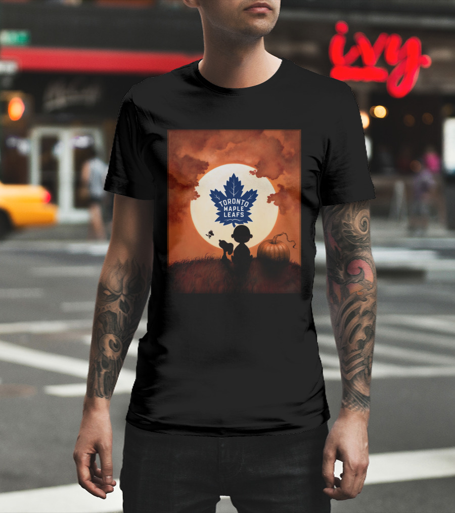 Toronto Maple Leafs Halloween Moon Silhouette With Pumpkin T-Shirt
