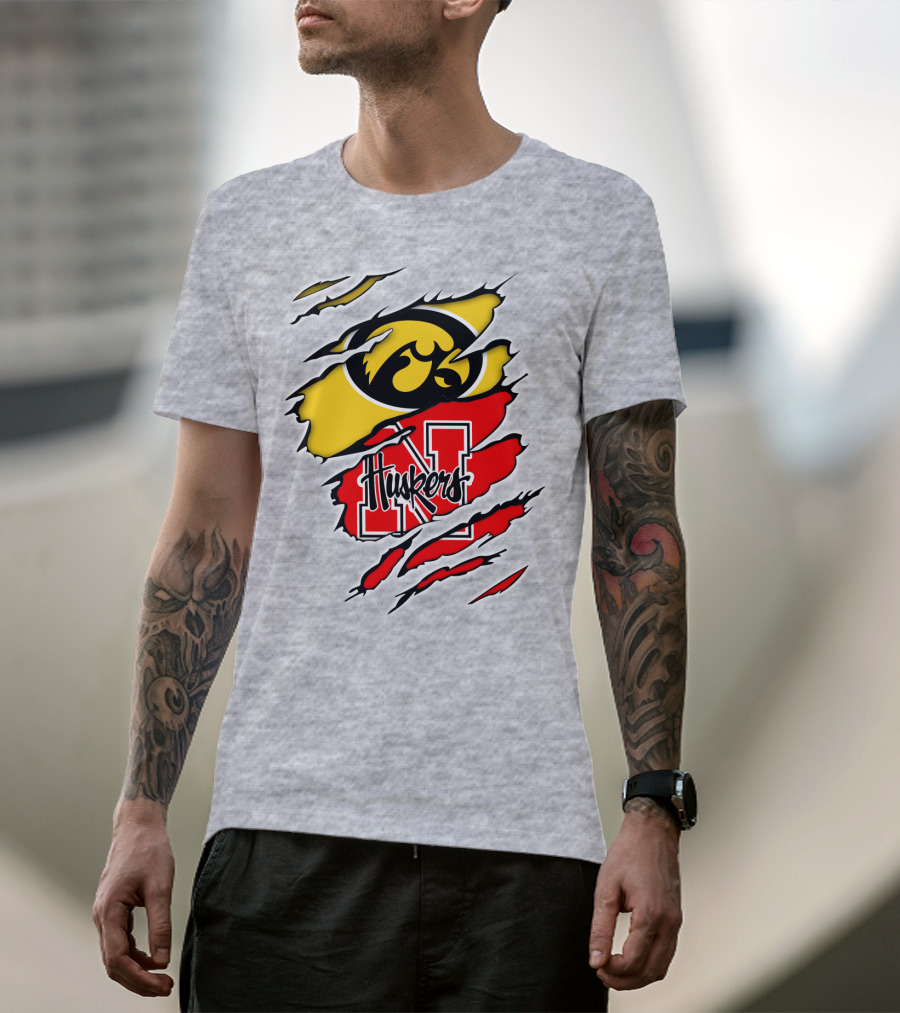 Hawkeyes Huskers Iowa Nebraska Clash T-Shirt