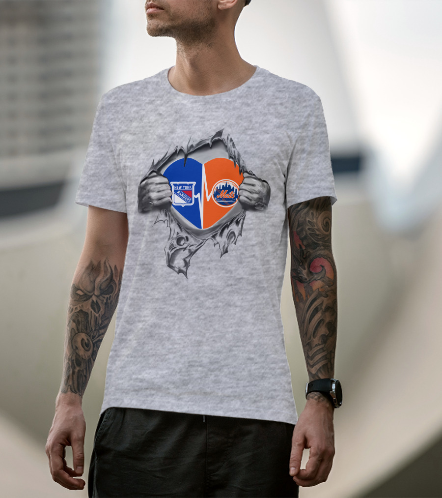 New York Rangers Mets Heart Ripped T-Shirt