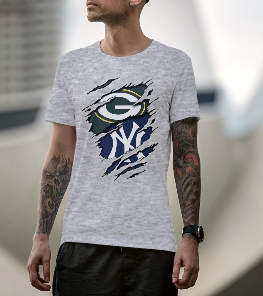 Green Bay Packers New York Yankees Torn Logo Fusion T-Shirt