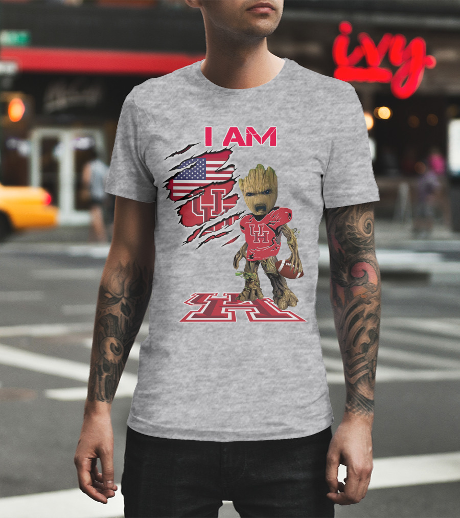 I AM Houtons Baby Groot UH Football American Flag Background T-Shirt