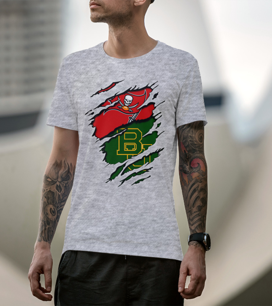 Buccaneers Baylors Skull Flag Ripped T-Shirt