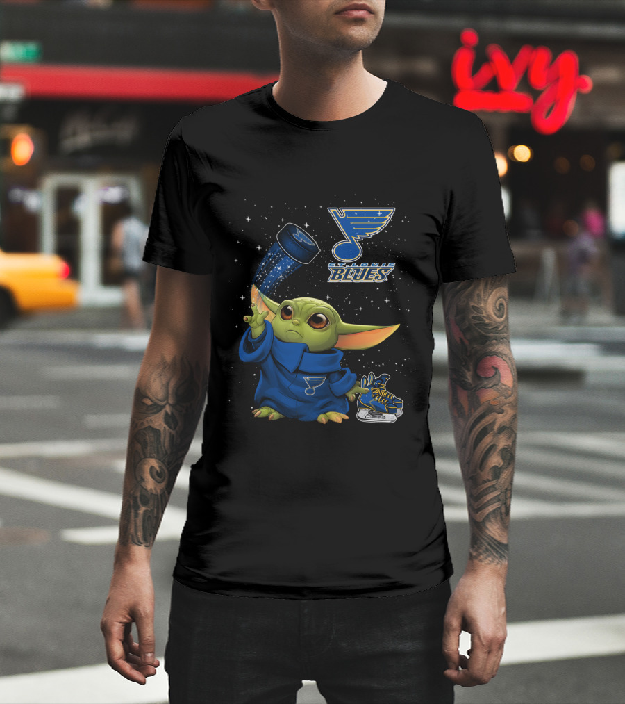 St Louis Blues Baby Yoda Holding Hockey Puck With Logo And Skates T-Shirt