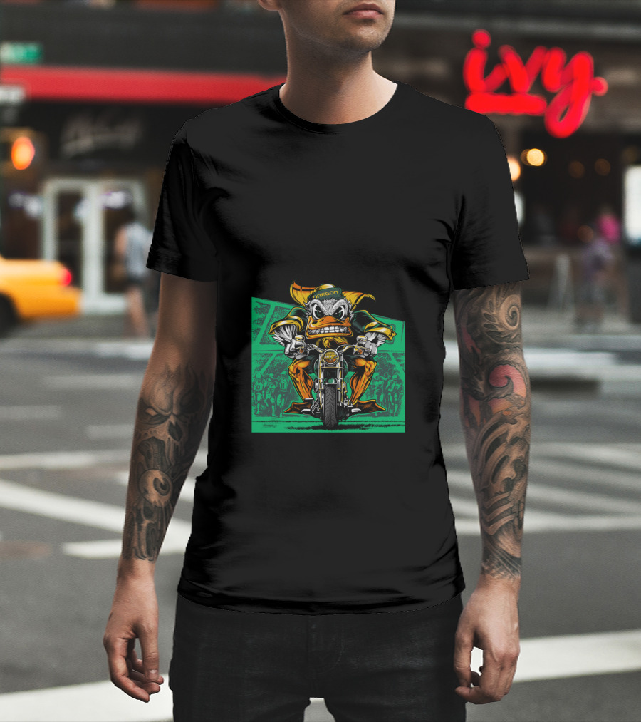 Oregon Duck Riding Motorcycle Bold 2007 Retro Style T-Shirt