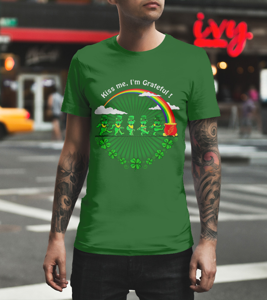 Kiss Me I'm Grateful Rainbow Leprechauns And Shamrock Parade T-Shirt