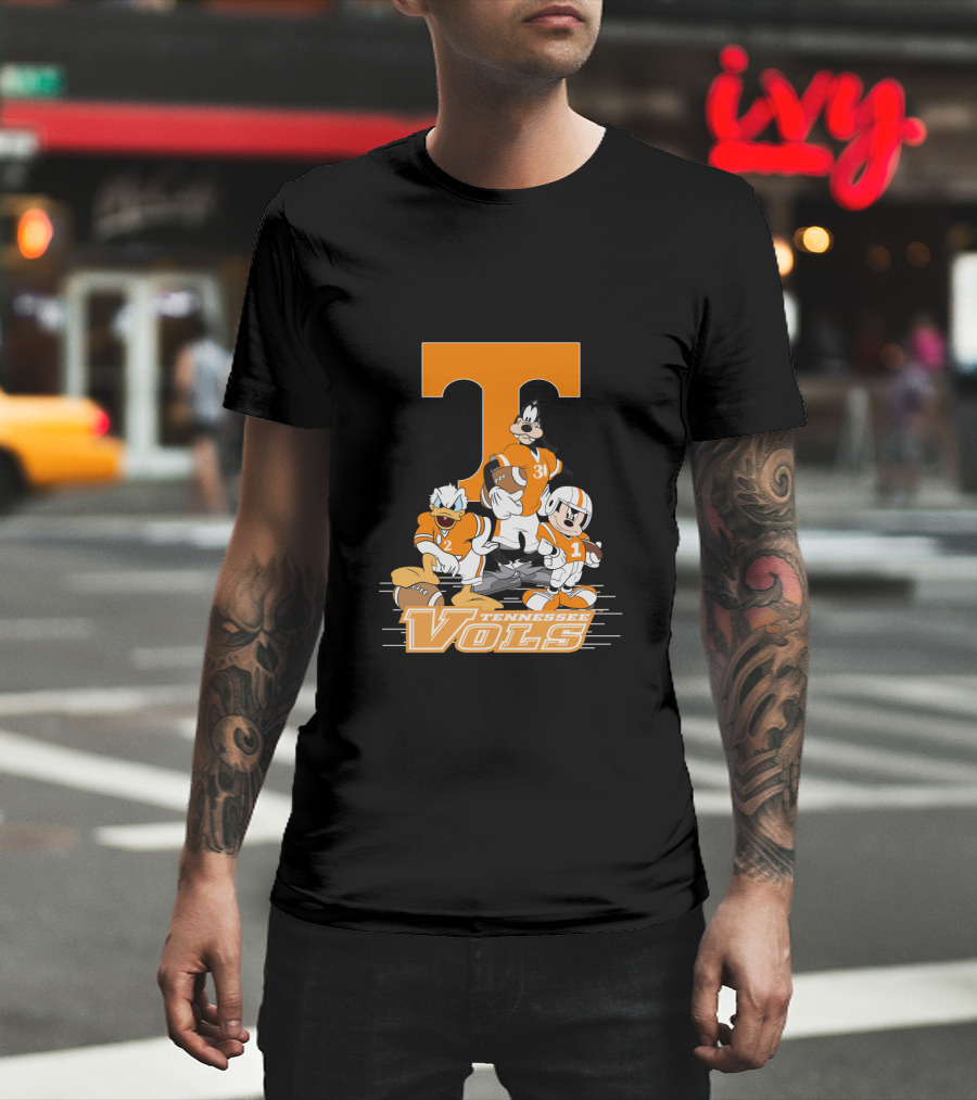Tennessee Vols T Logo Donald Goofy Mickey Football Players T-Shirt