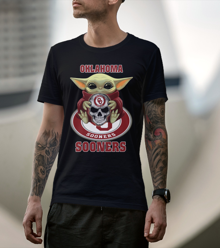 Oklahoma Sooners Baby Yoda Holding Skull T-Shirt