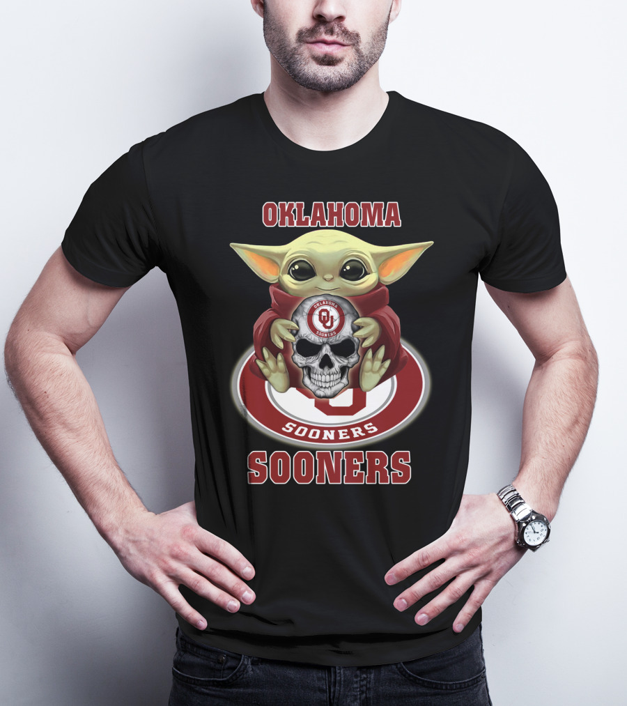 Oklahoma Sooners Baby Yoda Holding Skull T-Shirt