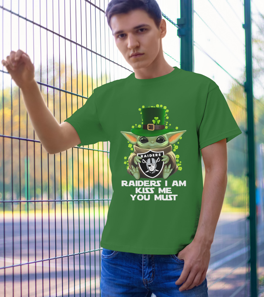 Raiders I Am Kiss Me You Must St. Patrick's Day Baby Yoda Raiders T-Shirt