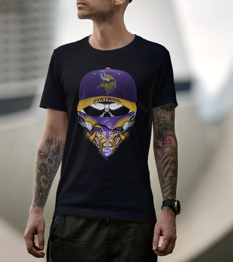 MINNESOTA VIKINGS VIKINGS Purple Hat With Viking Logo And Mask T-Shirt