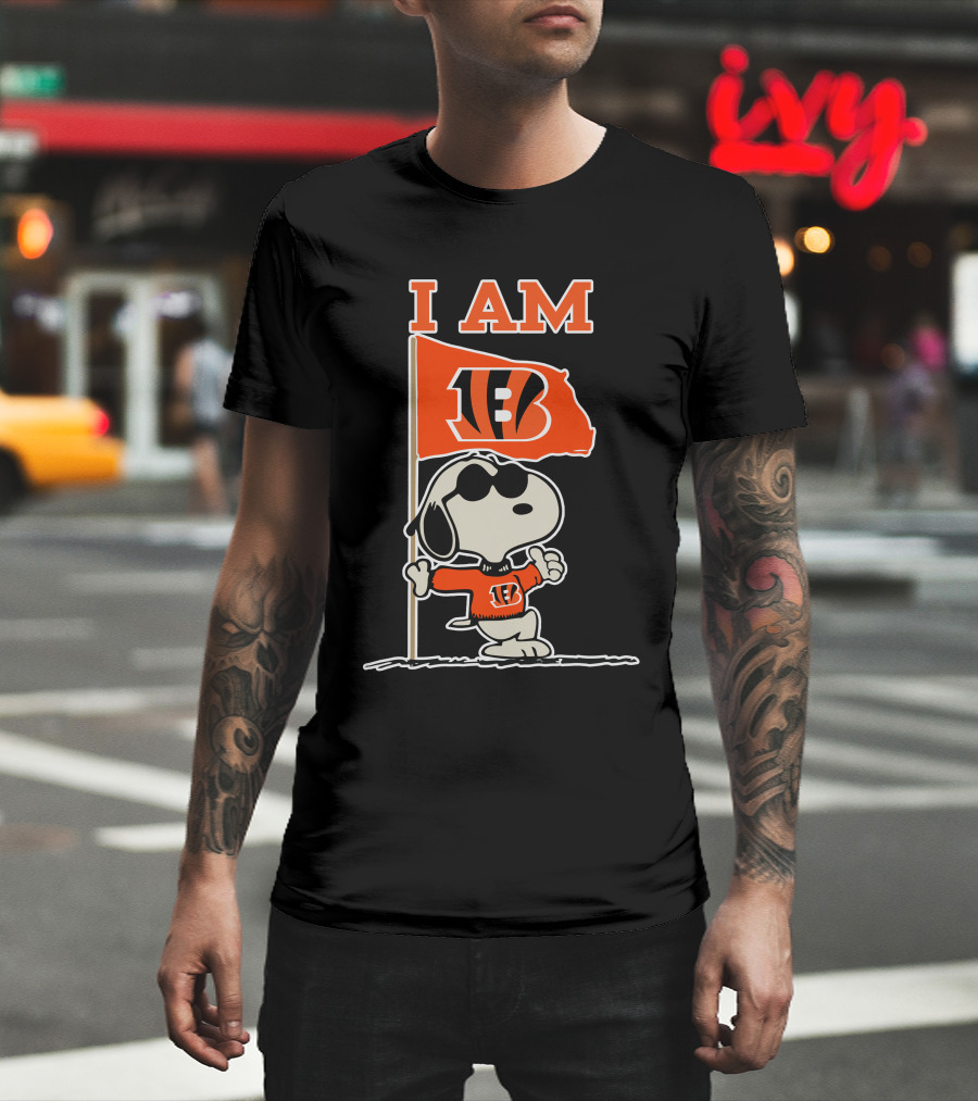I Am Cincinnati Bengals Snoopy Flag T-Shirt