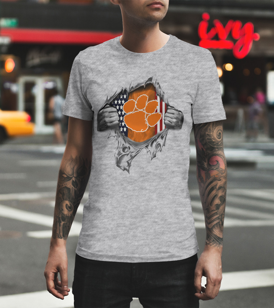 Clemson Tigers Paw Print American Flag Ripped T-Shirt