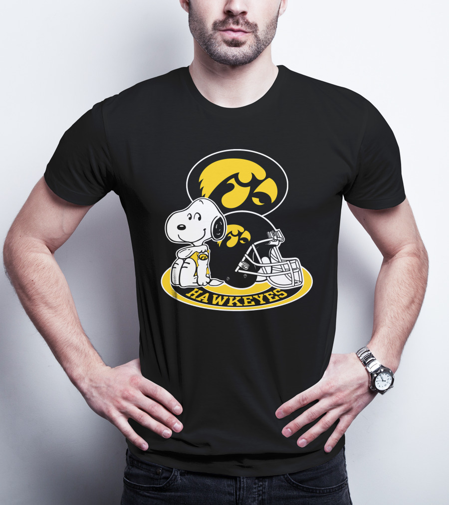 Snoopy Iowa Hawkeyes Helmet Fan T-Shirt