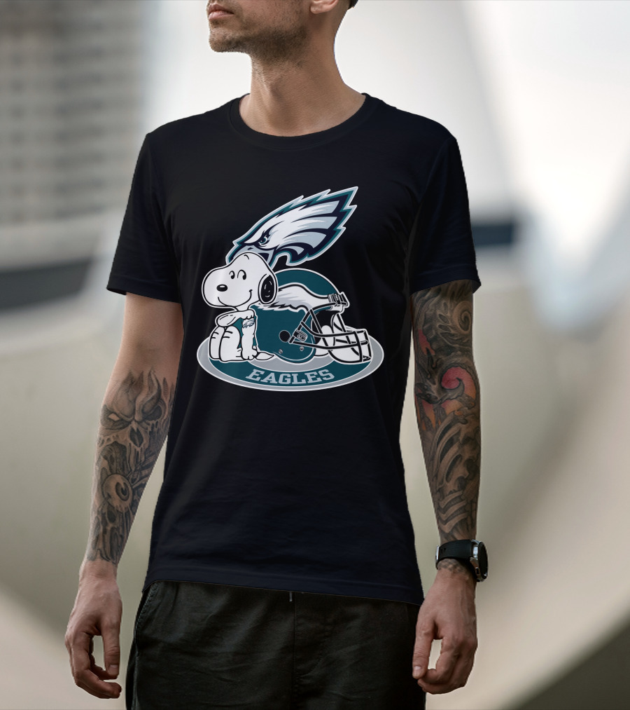Philadelphia Eagles Snoopy Helmet T-Shirt