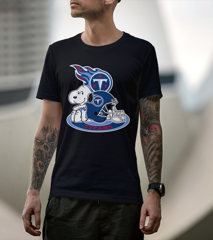 Tennessee Titans Snoopy Football Mascot T-Shirt