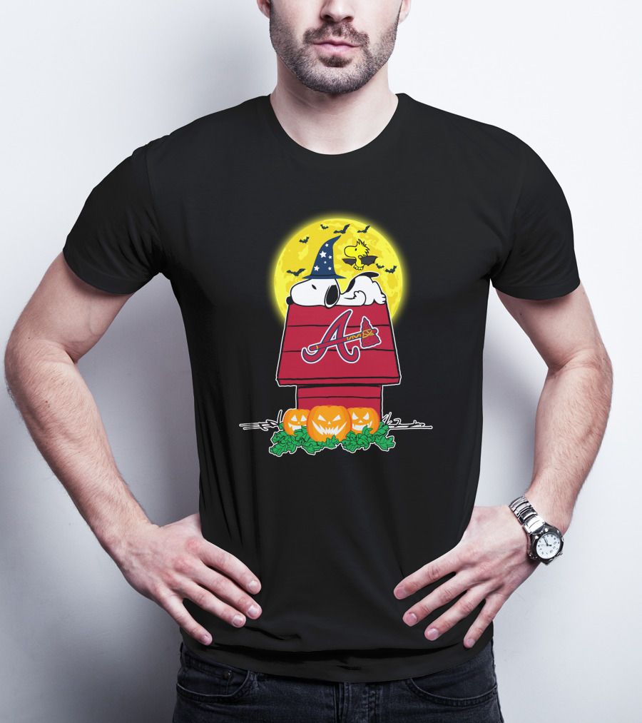 Atlanta Braves Snoopy Halloween Peanuts Moon Pumpkins Woodstock T-Shirt