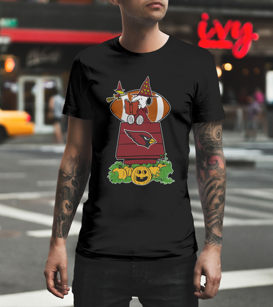 Arizona Cardinals Snoopy Halloween Football Pumpkin Scene T-Shirt