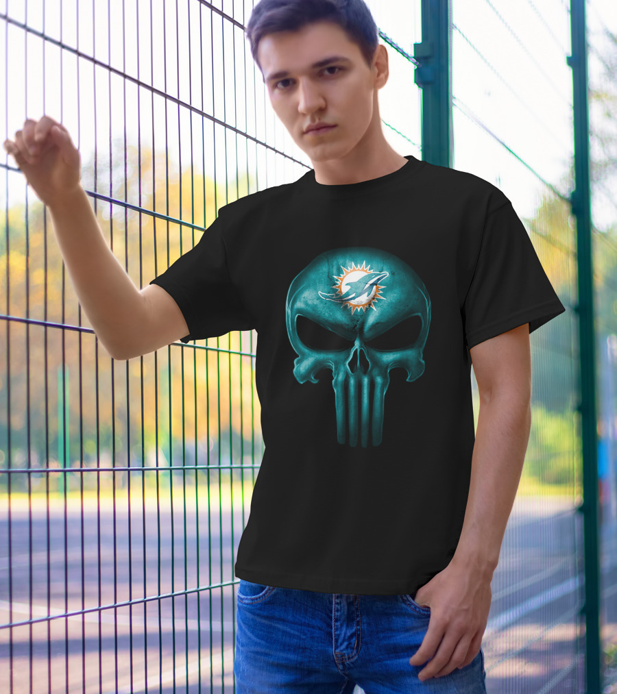 Miami Dolphins Punisher Skull Icon T-Shirt