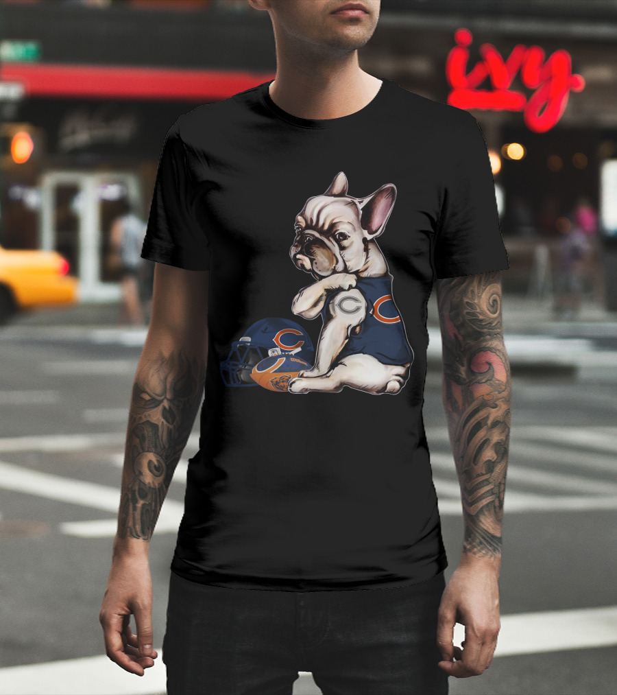 Chicago Bears Football Helmet Pug Wearing Team Jersey T-Shirt