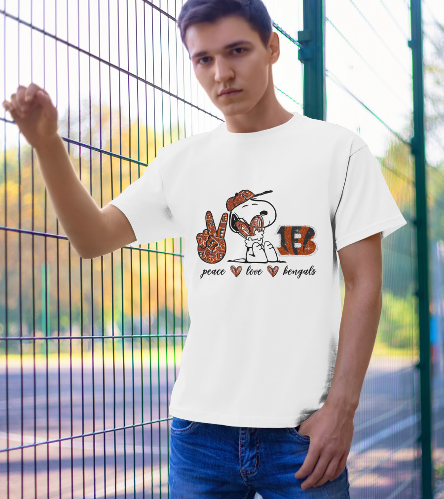 Peace Love Bengals Snoopy V Sign Football Fan T-Shirt