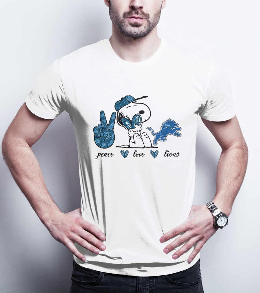 Peace Love Lions Snoopy Detroit Lions Fan T-Shirt