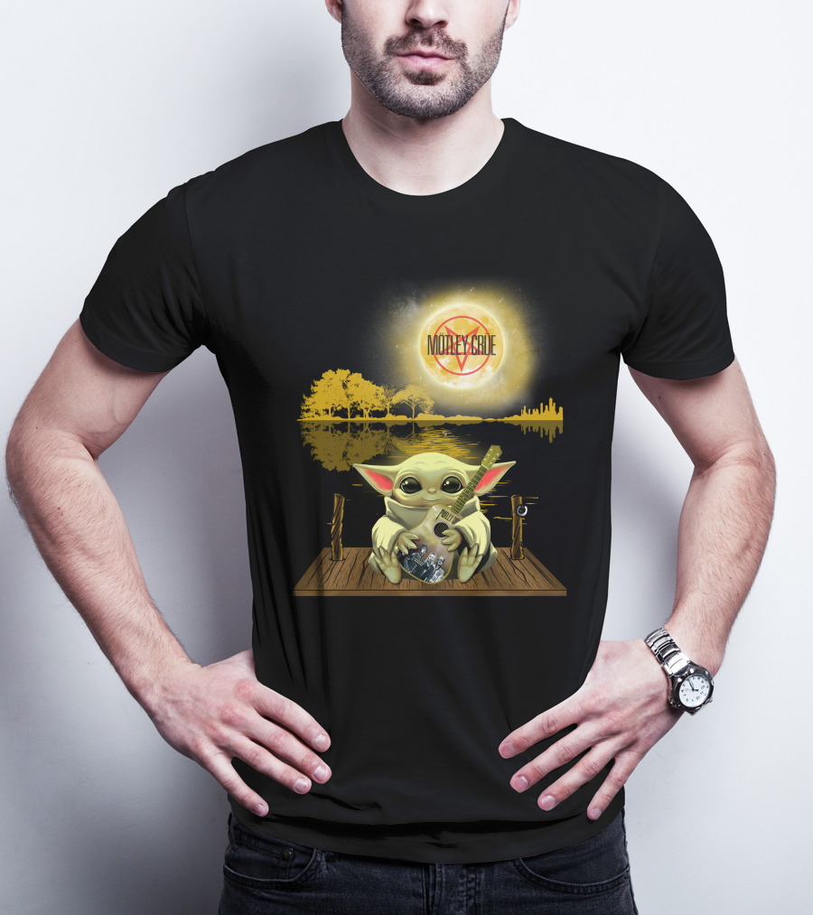 Motley Crue Baby Yoda Moonlight Reflection Rock Concert T-Shirt