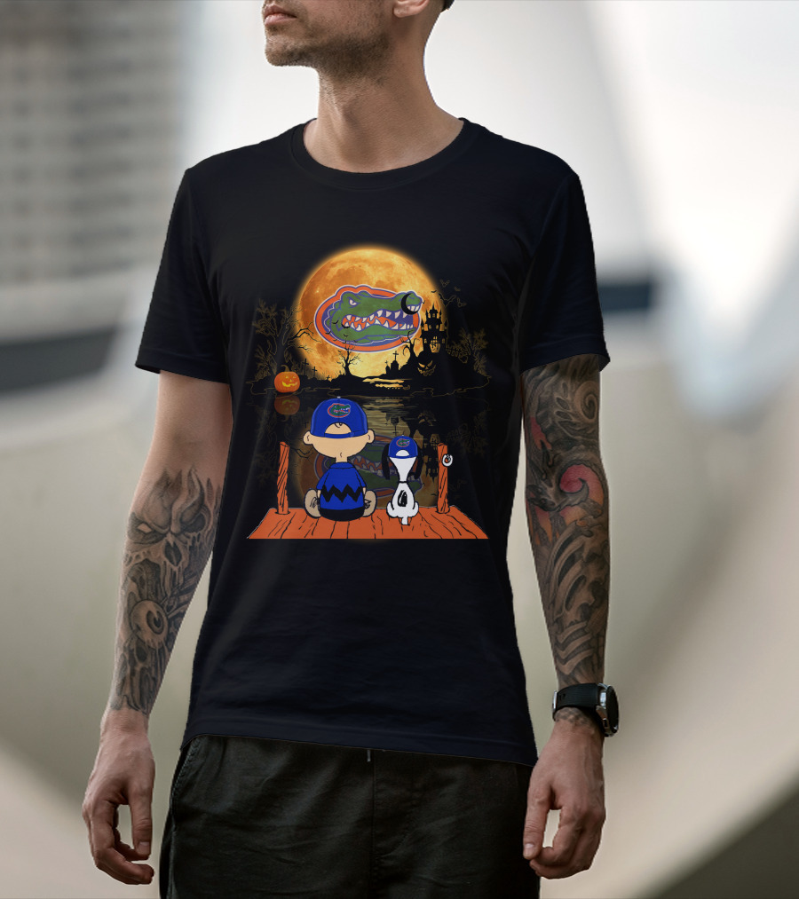 Florida Gators Halloween Moon Alligator Peanuts Charlie Brown And Snoopy T-Shirt
