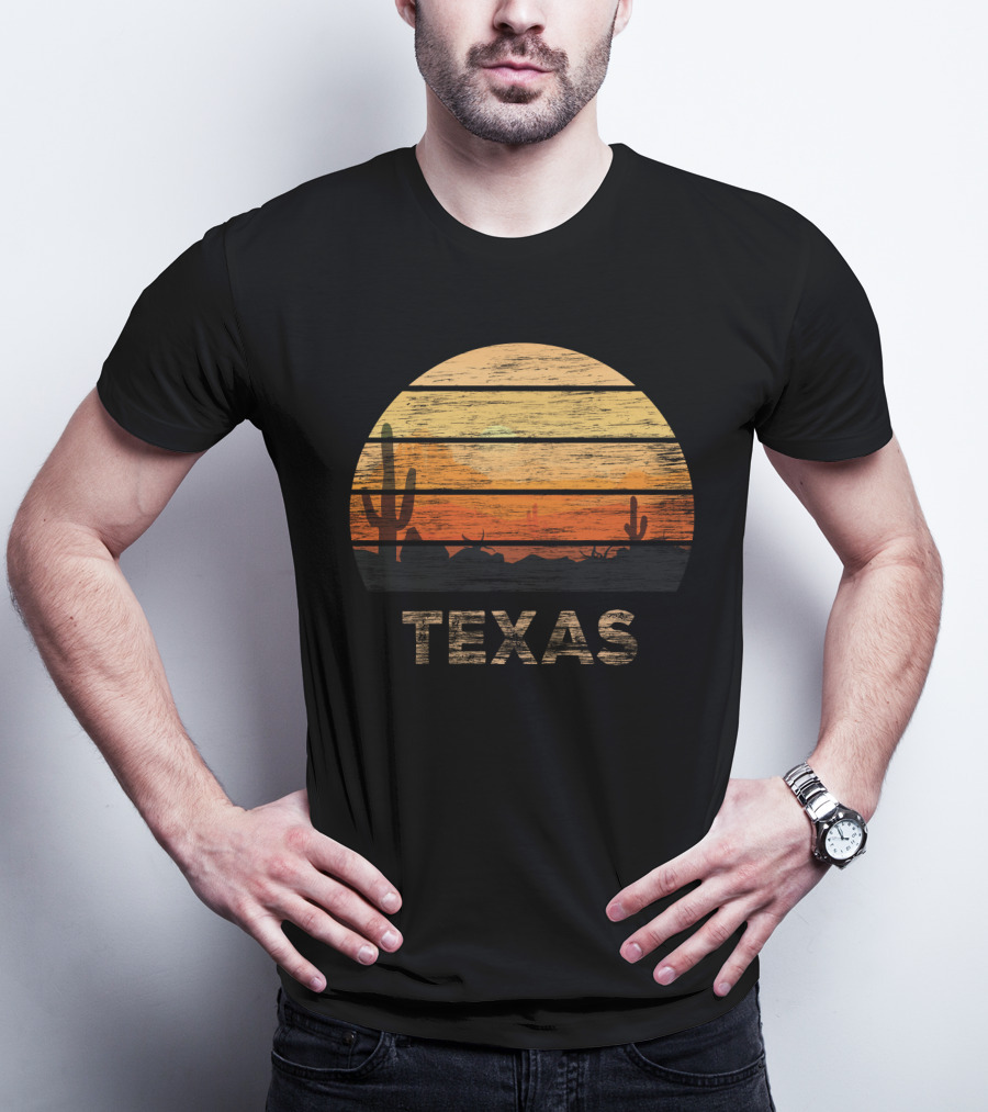 Texas 1980s Vintage Style Desert Sunset Cactus Scene T-Shirt
