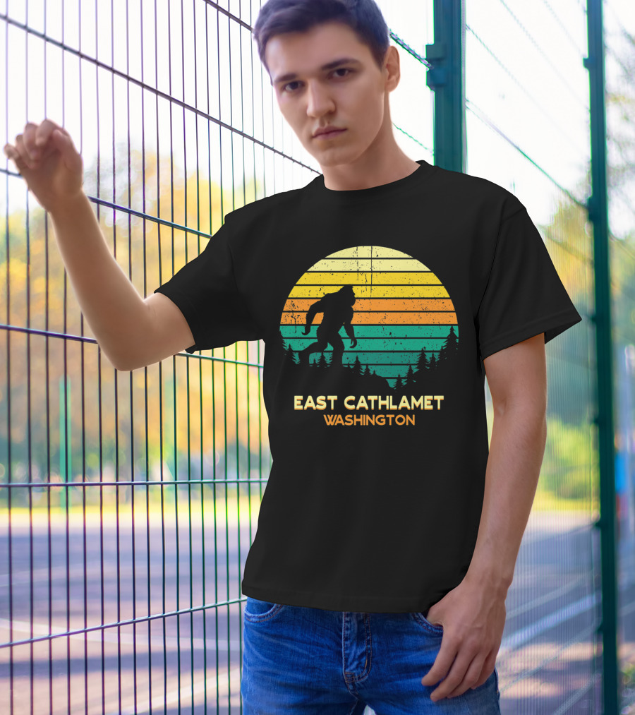 East Cathlamet Washington Bigfoot Retro Sunset Scene T-Shirt