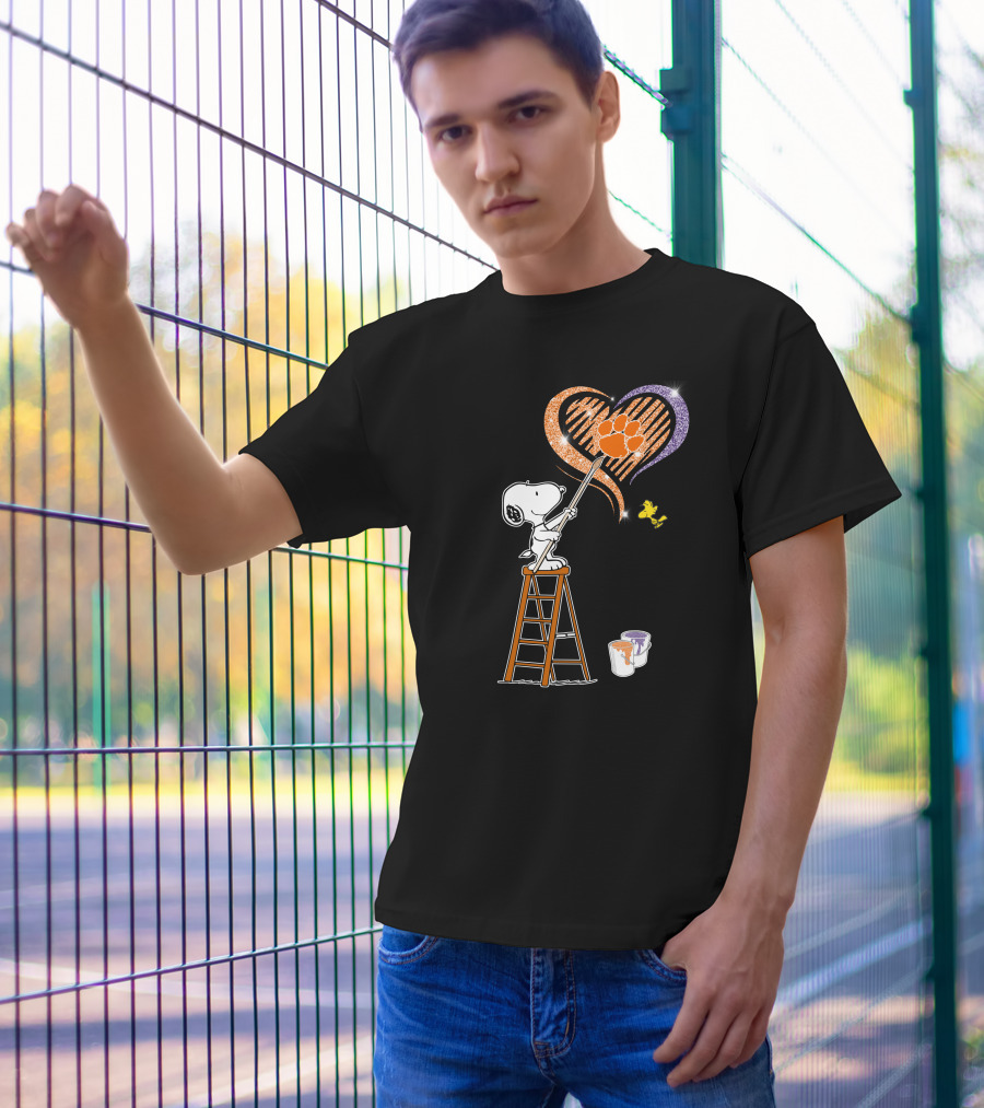 Snoopy Painting Clemson Tigers Heart With Paw Print And Woodstock T-Shirt