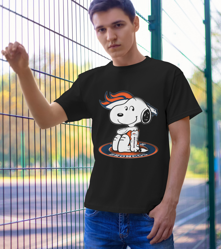 Snoopy Denver Broncos Fan T-Shirt