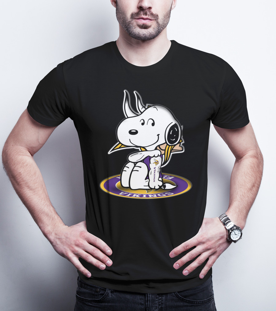 Minnesota Vikings Snoopy Peanuts Cuddly Football Fan T-Shirt