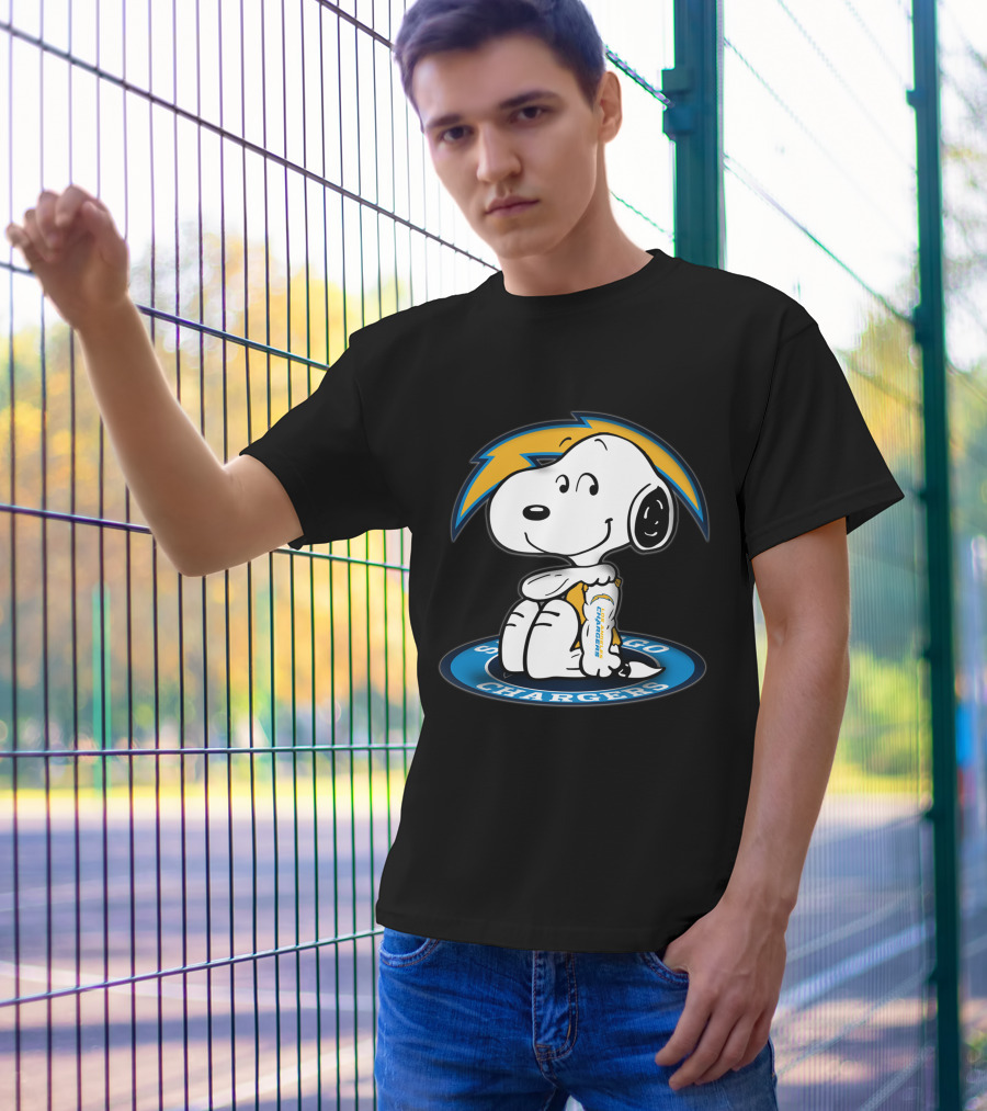 Snoopy Holding Los Angeles Chargers Helmet San Diego Chargers T-Shirt