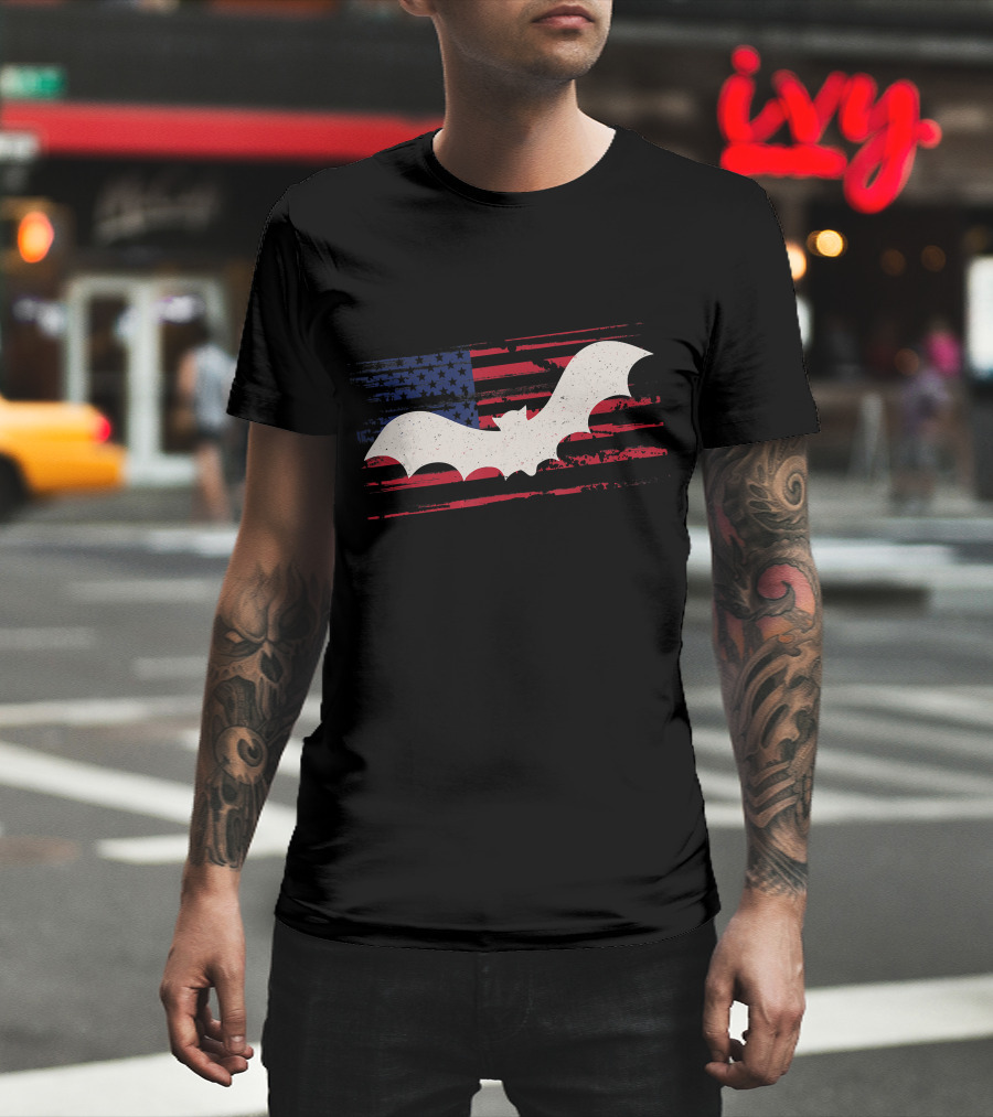 Bat Silhouette With US American Flag Background T-Shirt
