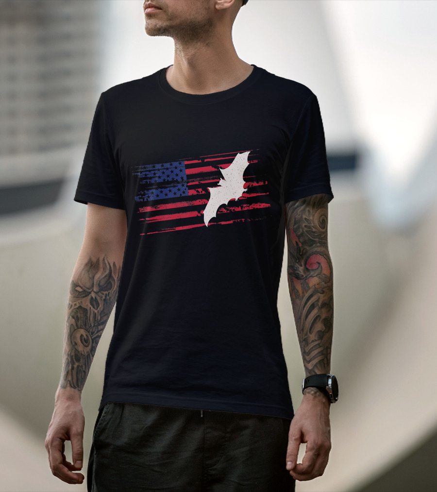 US American Flag Bat Silhouette Patriotic Flying Animal T-Shirt