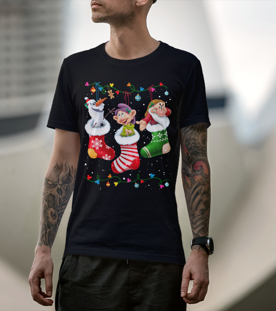 Olaf Dopey Grumpy Christmas Stockings Snowflake Garland T-Shirt