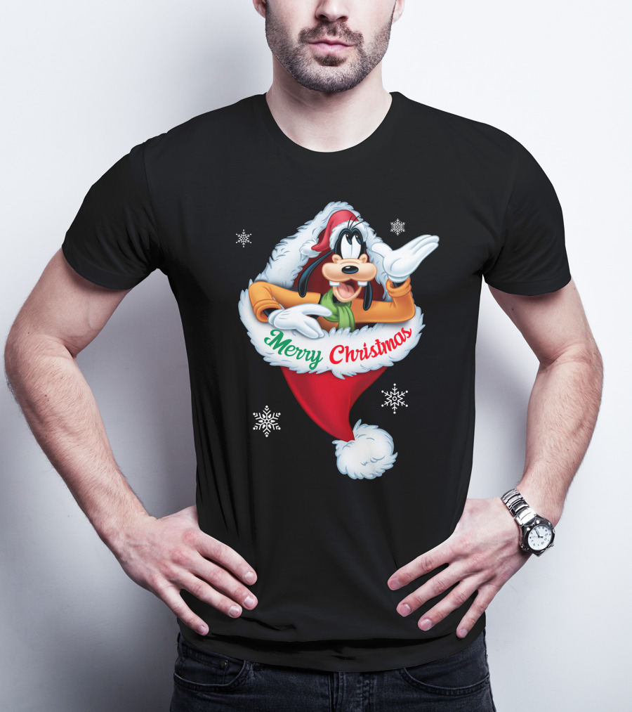 Merry Christmas Goofy In Santa Hat With Snowflakes T-Shirt